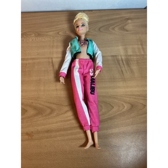 Mattel | Toys | Barbie Made To Move 59 Malibu Sportware Outfit 2 ...